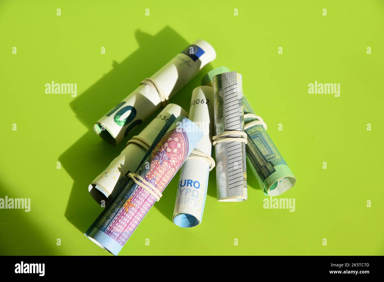 rolled euro bills Stock Photo - Alamy