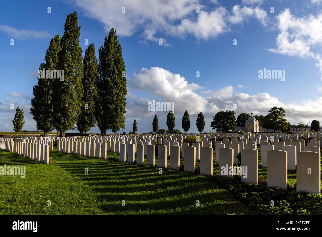 Tyne Cot Commonwealth War Graves Cemetery and Memorial to the Missing ...