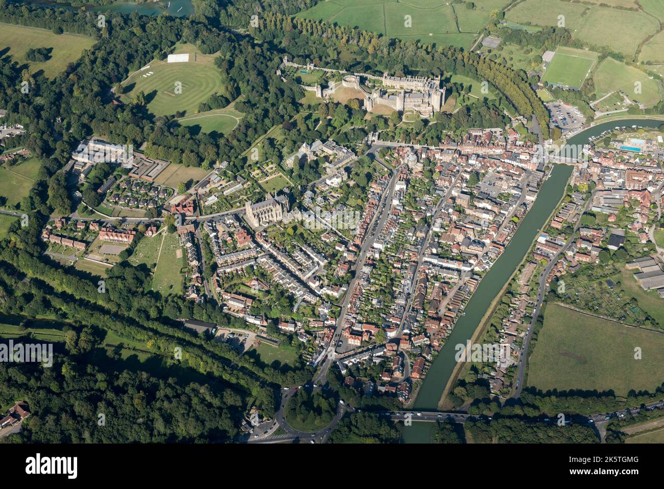 The castle and town, Arundel, West Sussex, 2016 Stock Photo - Alamy