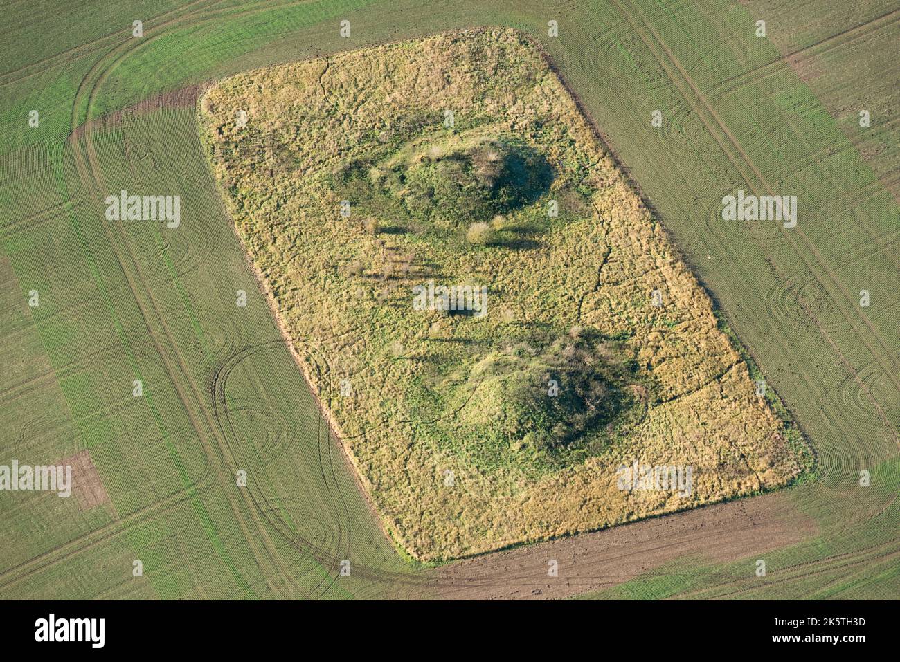 Warrior barrows hi-res stock photography and images - Alamy