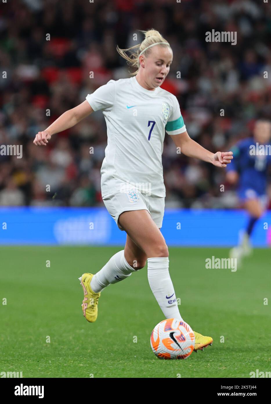 LONDON ENGLAND - OCTOBER 07:Beth Mead (Arsenal) England of England ...