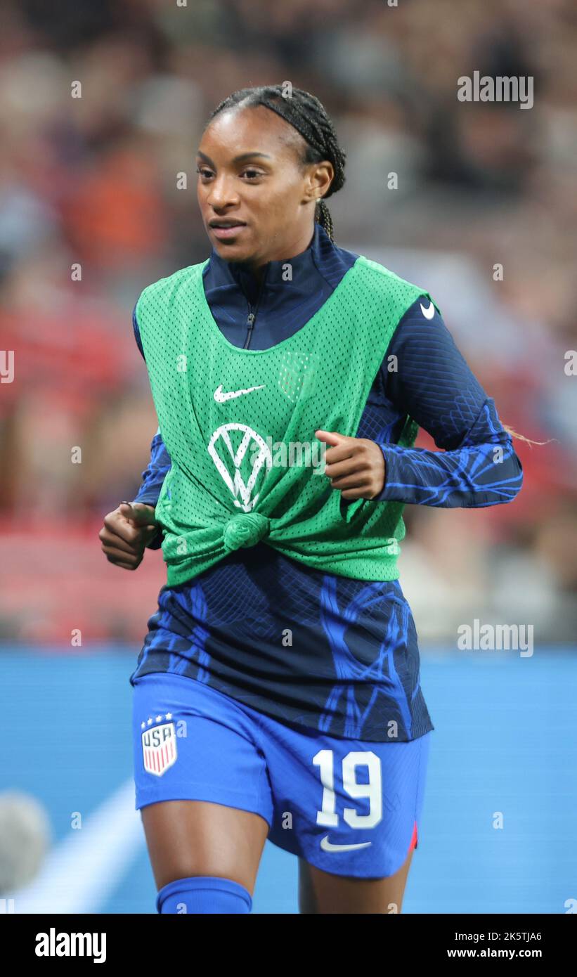 Crystal dunn hi-res stock photography and images - Alamy
