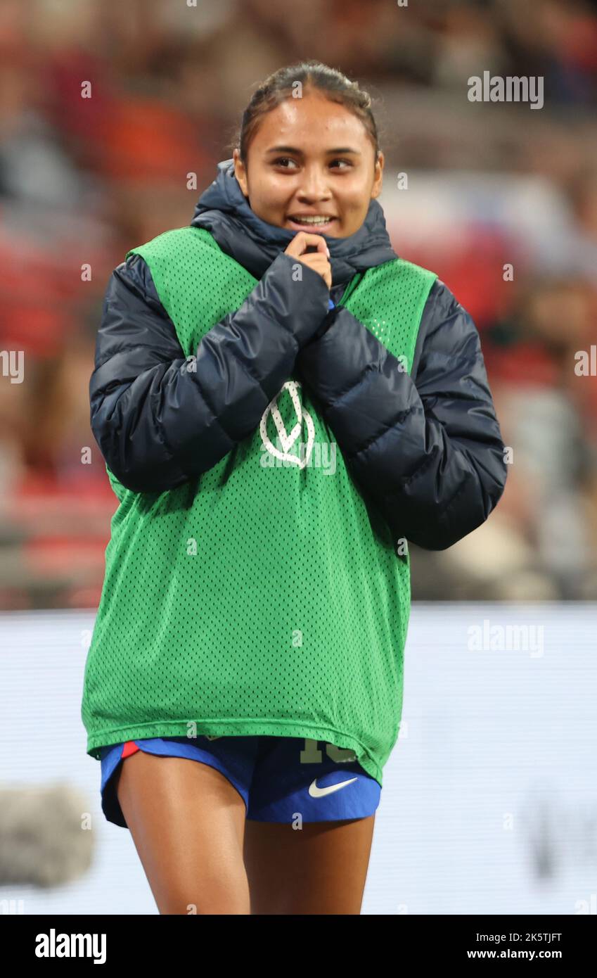 LONDON ENGLAND - OCTOBER 07: Alyssa Thompson of USA during Women's ...