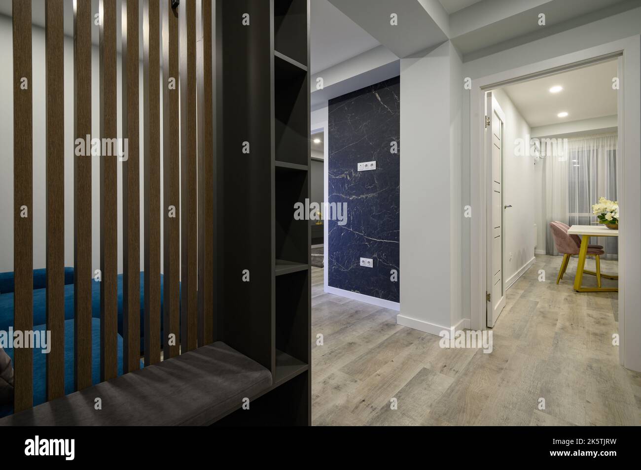 Main entrance residential house hi-res stock photography and images - Alamy