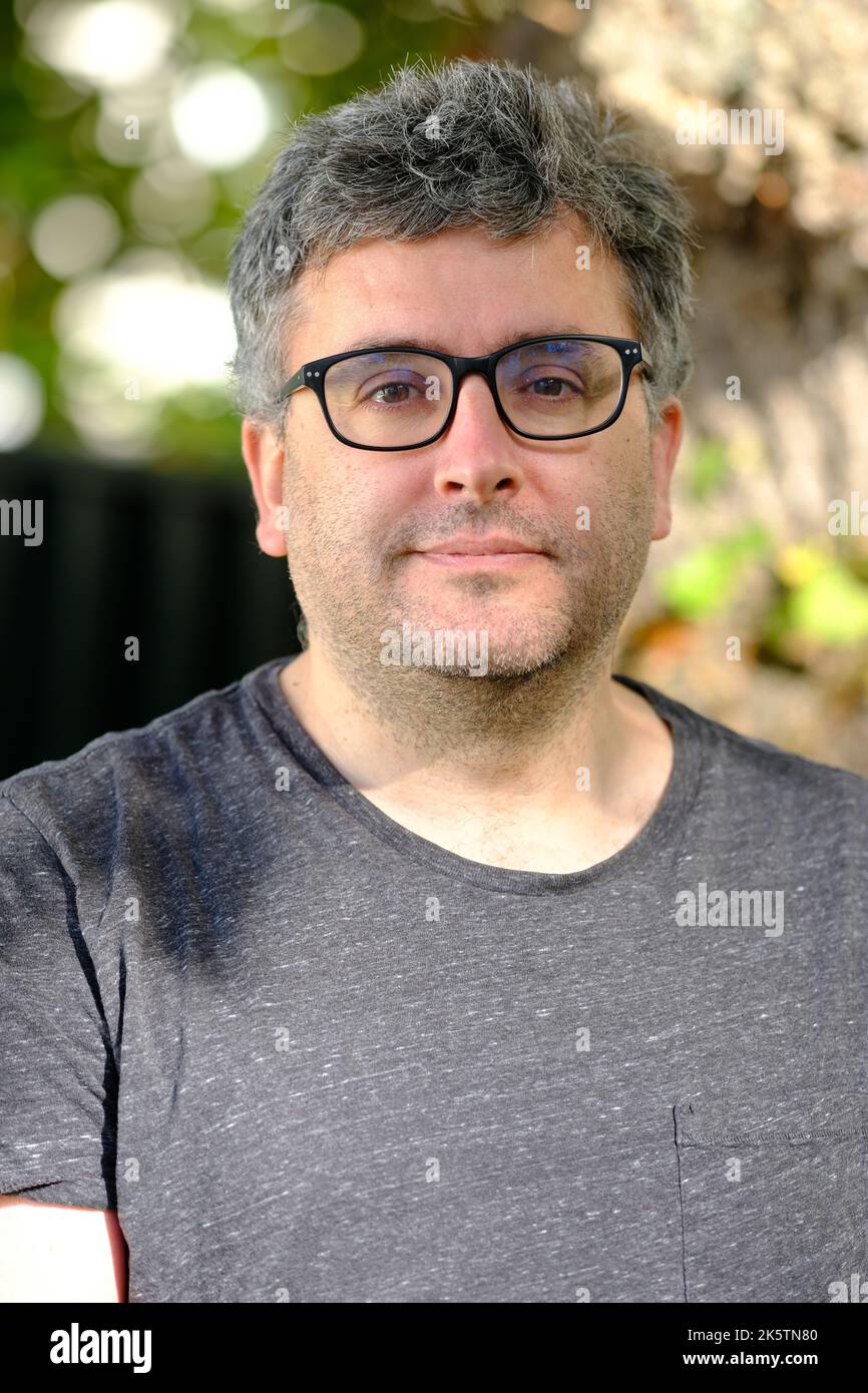 Daniel hahn writer hi-res stock photography and images - Alamy