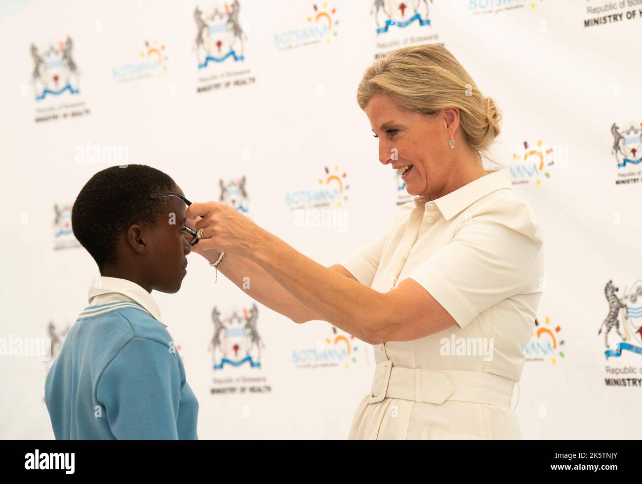 The Countess of Wessex gives glasses to children who have participated ...