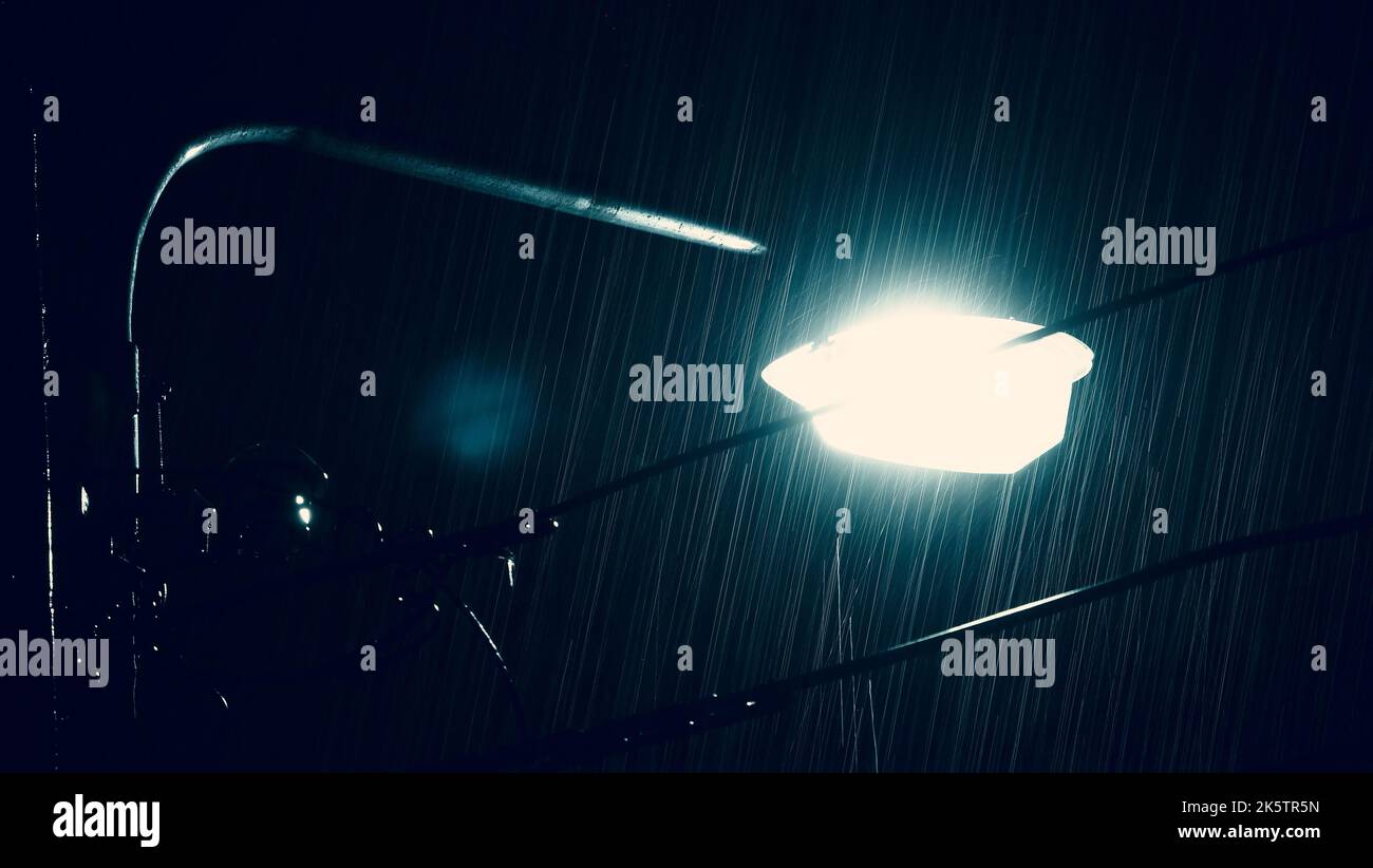 Raining Night and light. Rain Drops Falling in night at Bangkok ...