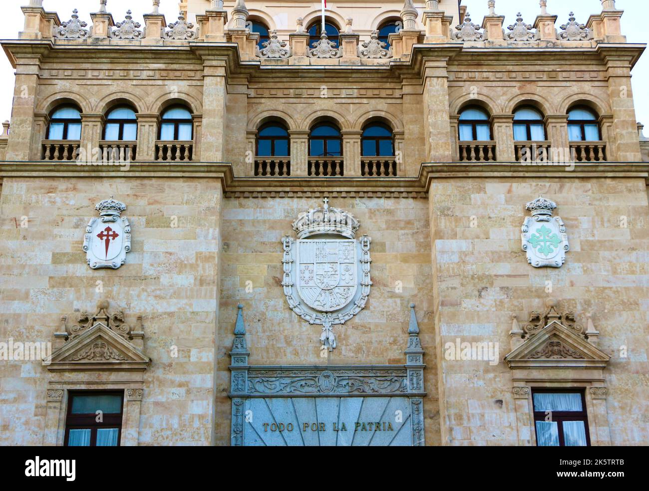 Arma del ejercito hi-res stock photography and images - Alamy
