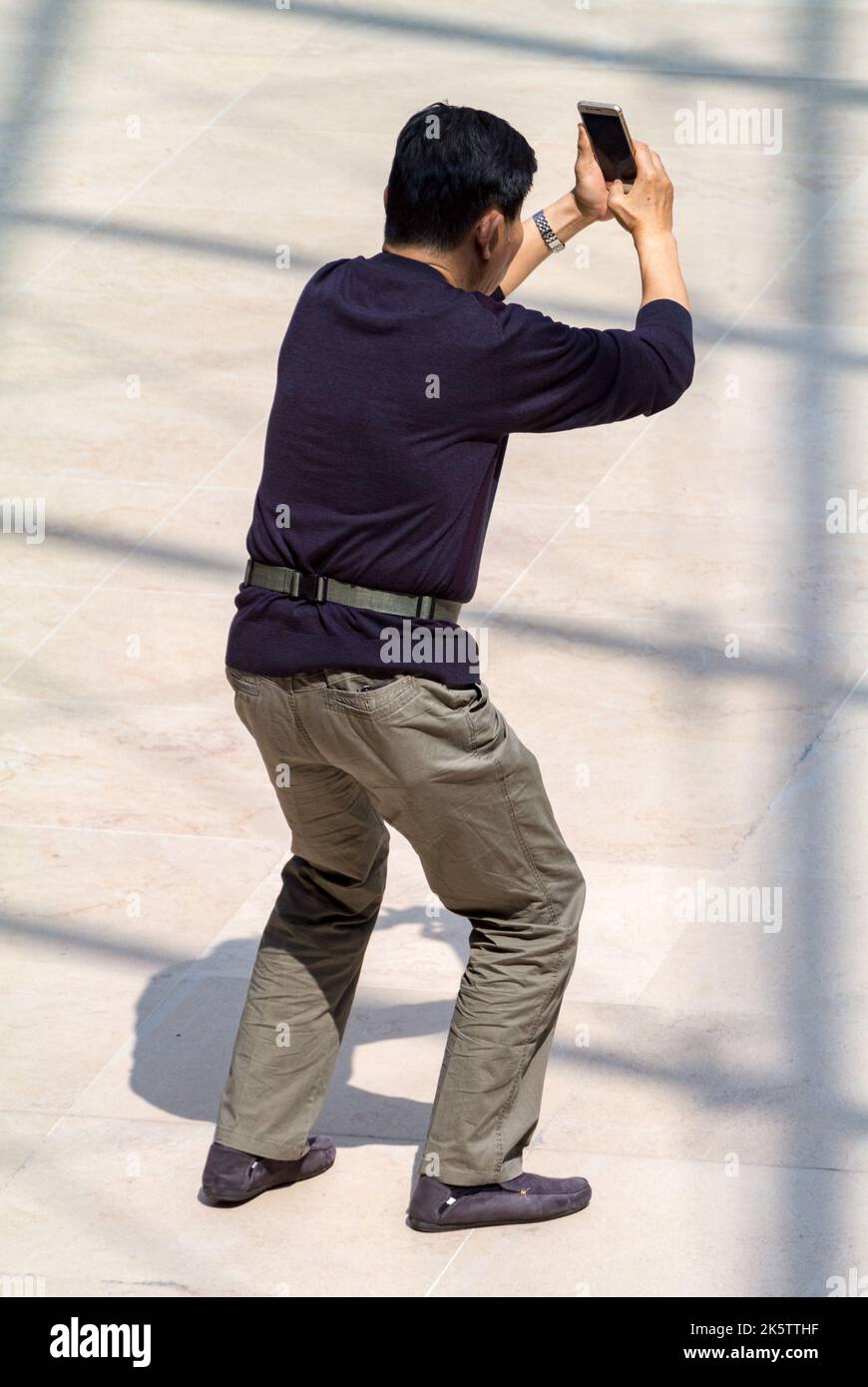 Snapping picture hi-res stock photography and images - Alamy