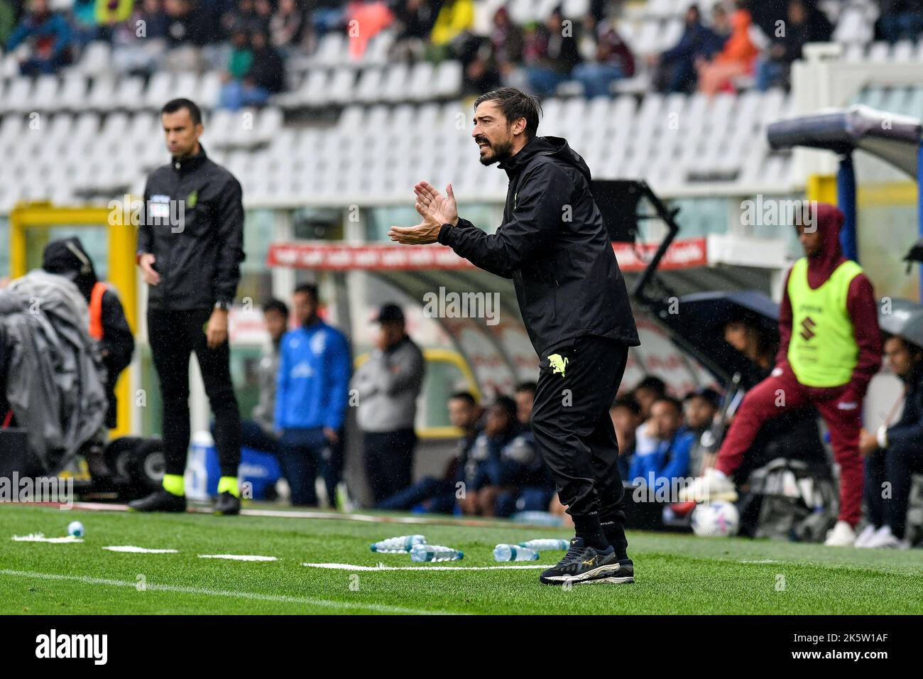 Matteo Paro Vice Coach of Torino FC shouts to his players during the ...