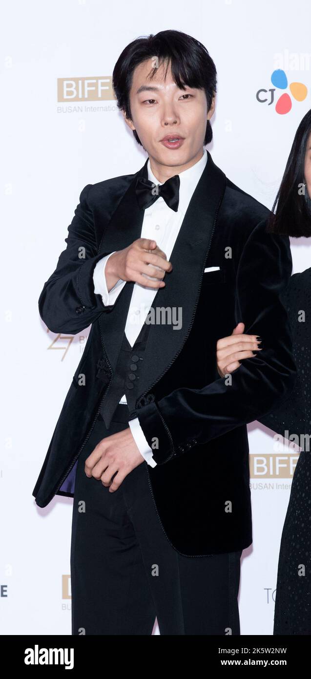 Busan, South Korea. 5th Oct, 2022. Actor Ryu Jun-yeol, arrives red ...