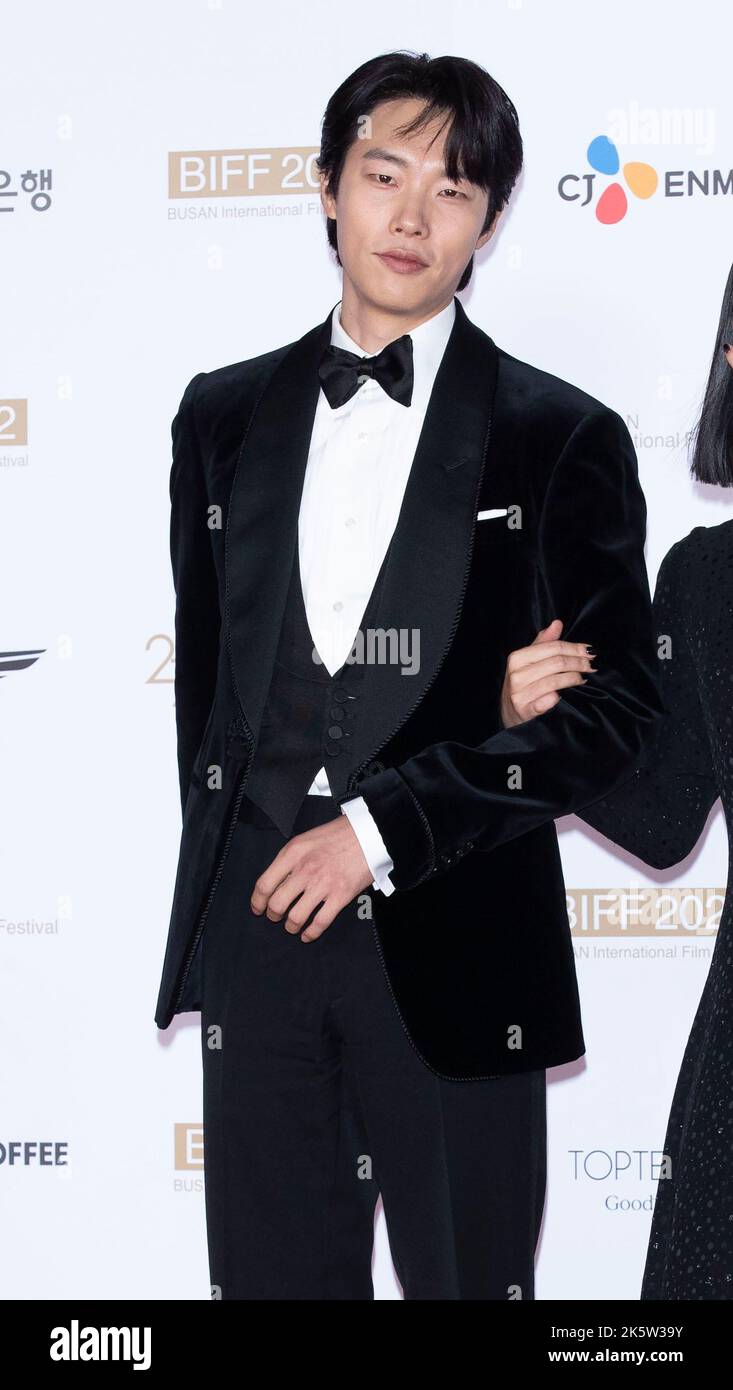 Busan, South Korea. 5th Oct, 2022. Actor Ryu Jun-yeol, arrives red ...