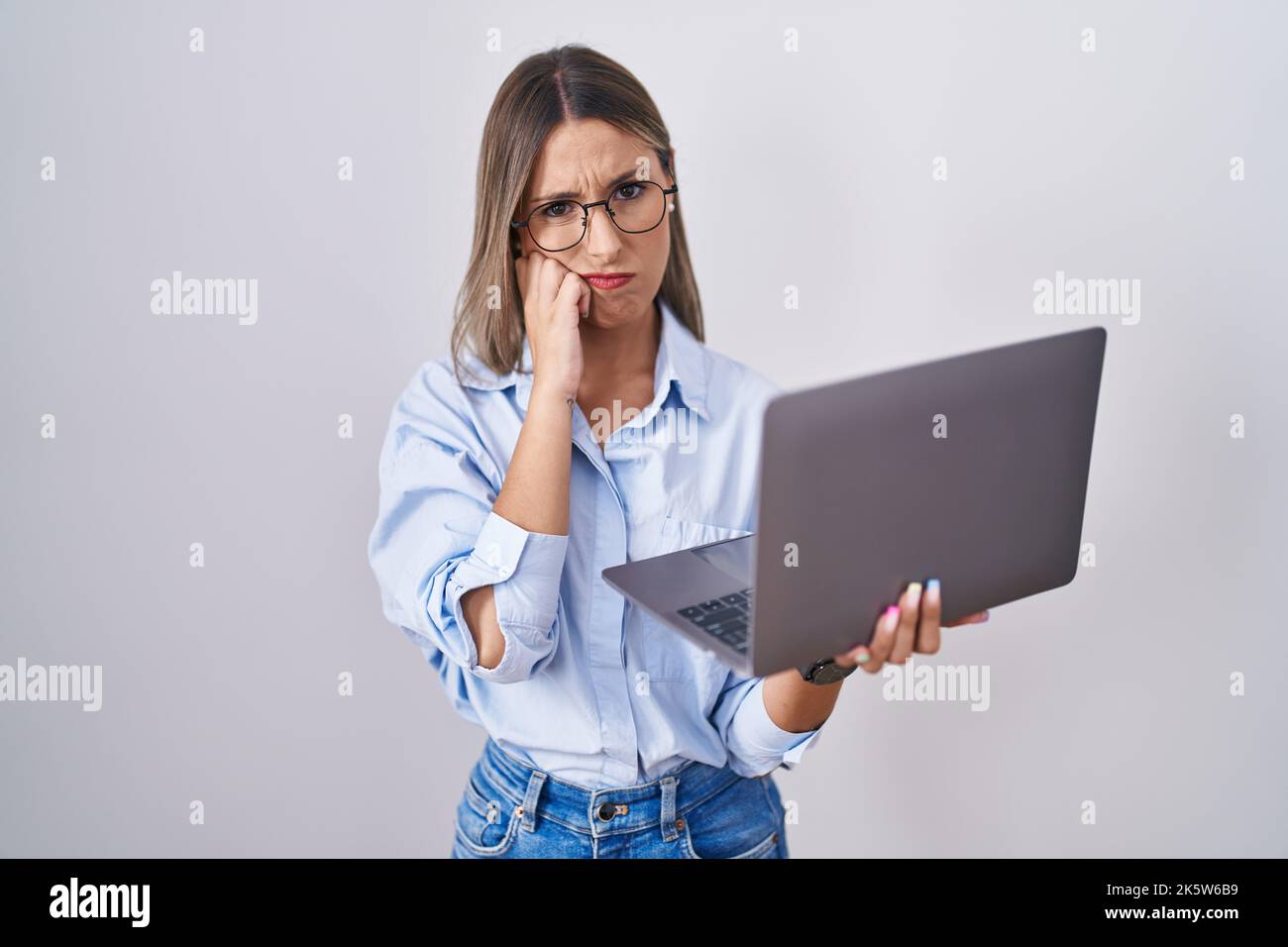 Looking embarrassed on computer hi-res stock photography and images - Alamy