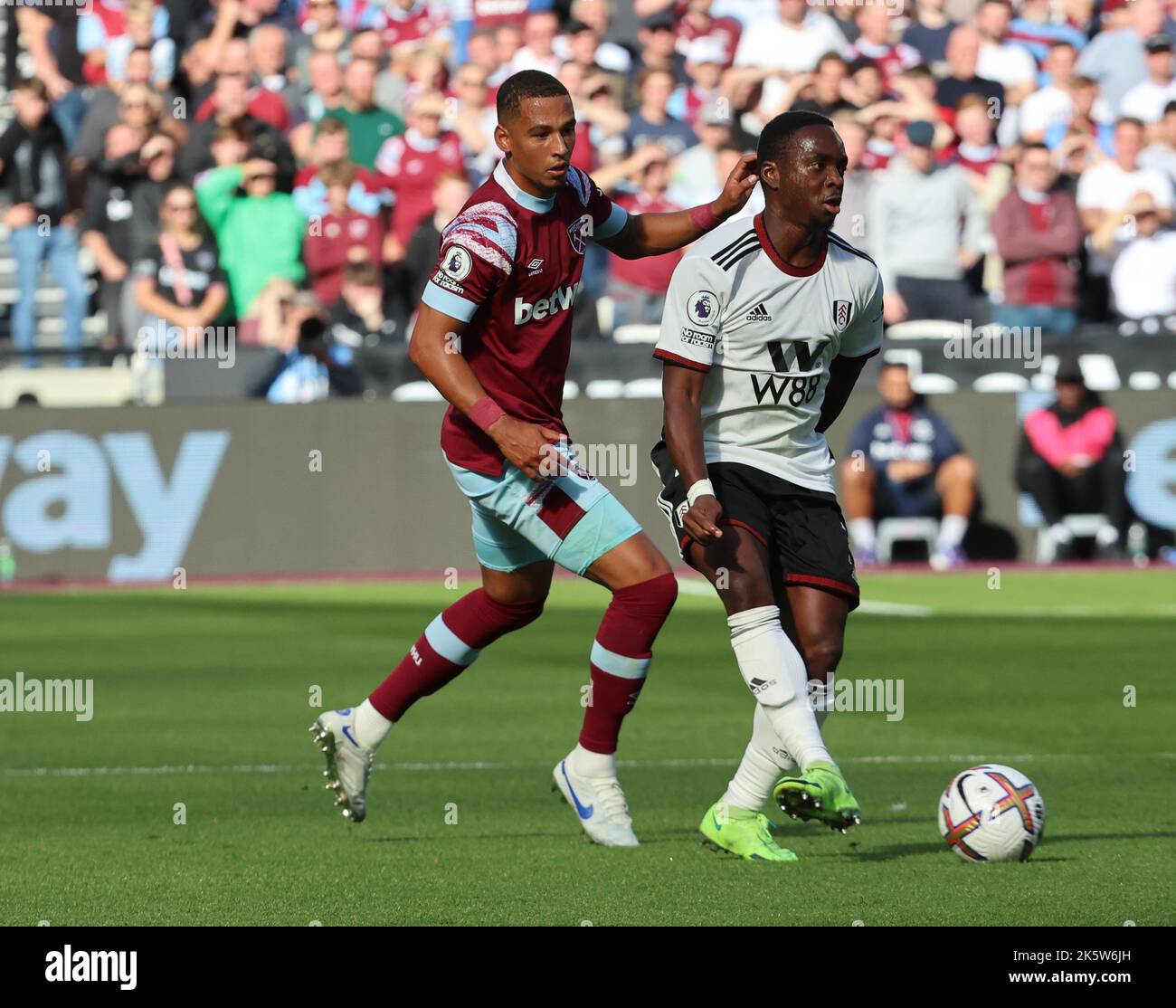 London ENGLAND - October 09: Fulham's Neeskens Kebano during English ...