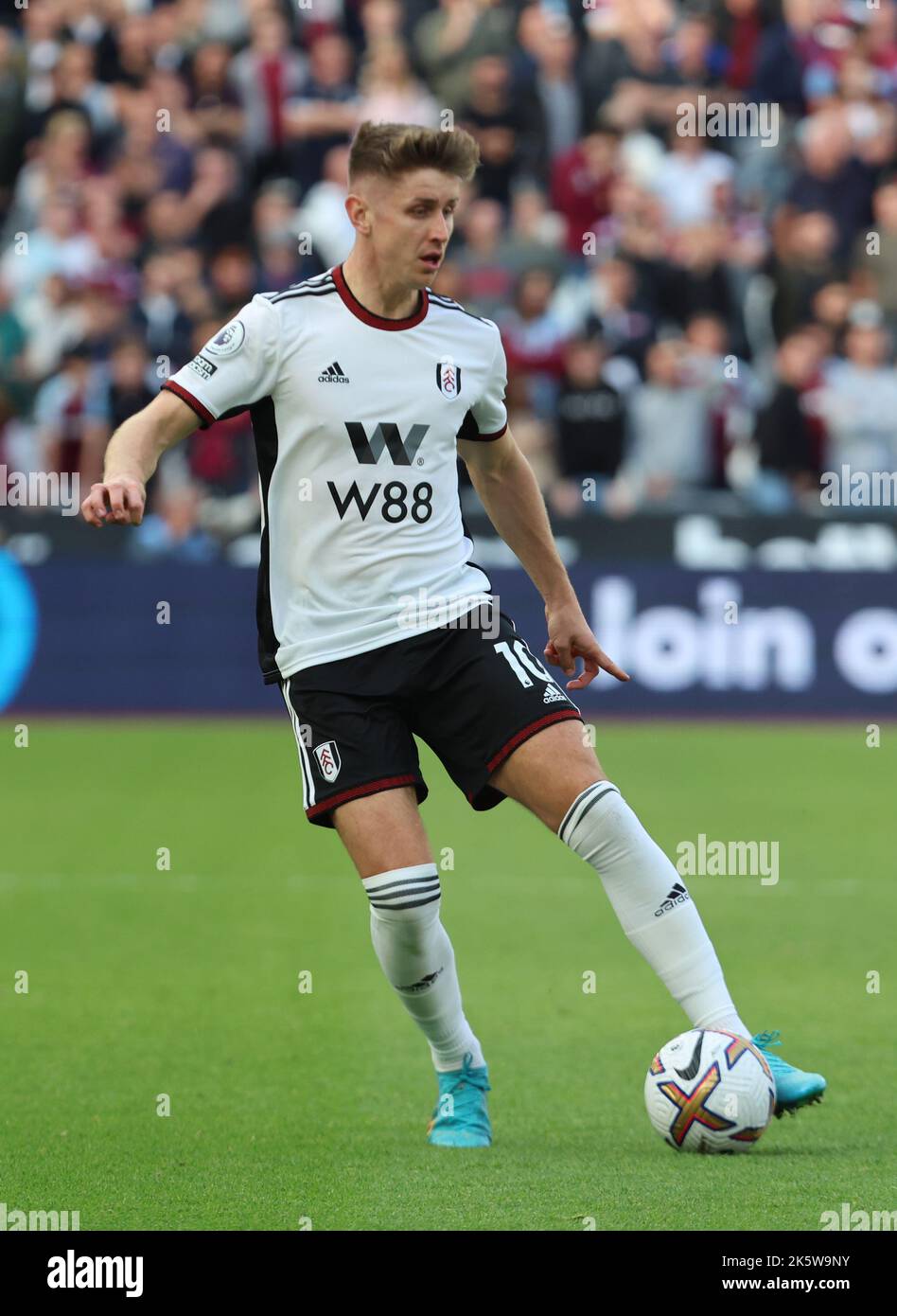 London ENGLAND - October 09:Fulham's Tom Cairney during English Premier ...