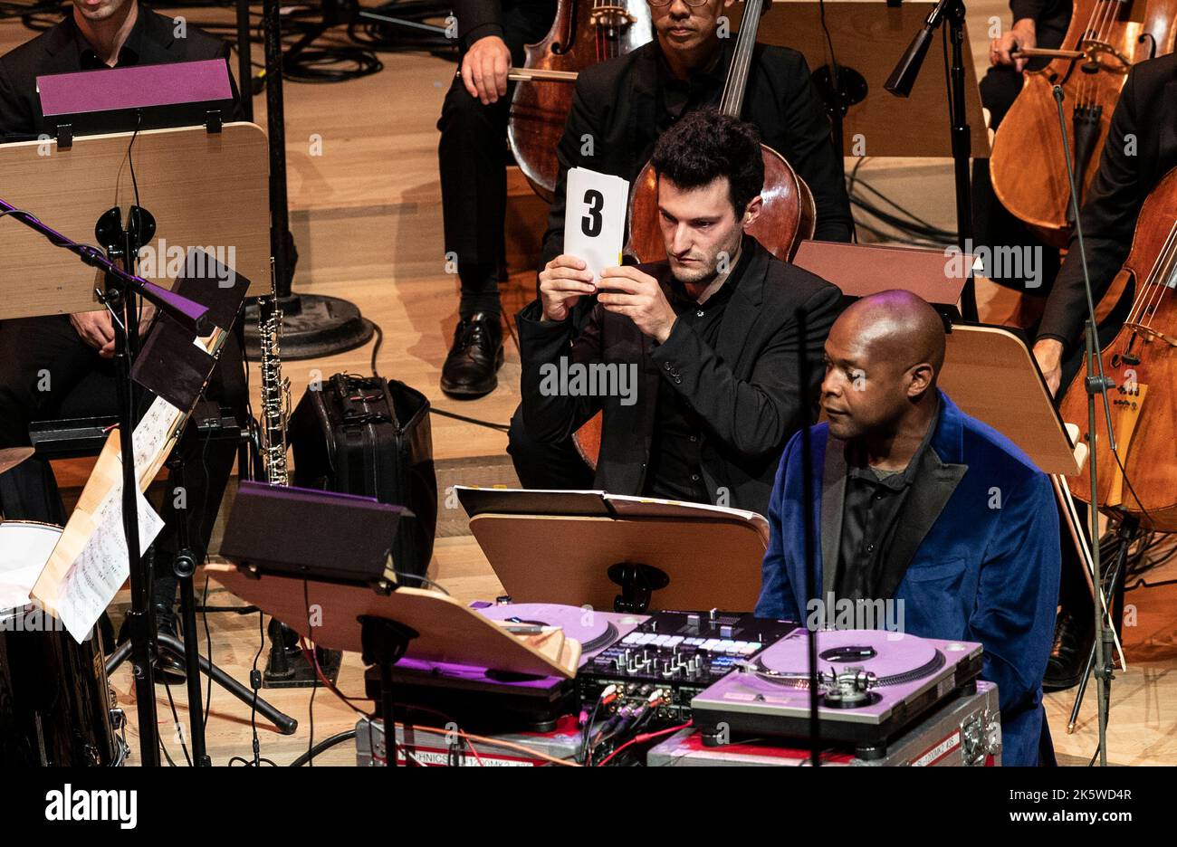 New York, New York, USA. 8th Oct, 2022. Member of orchestra show number ...
