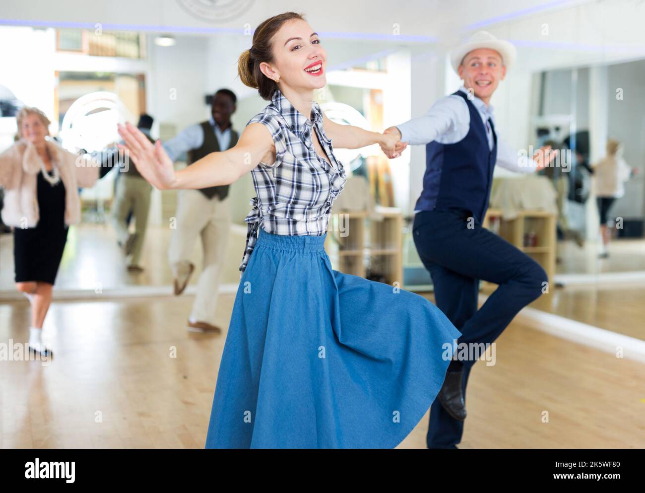 Man woman dancing together hi-res stock photography and images - Alamy