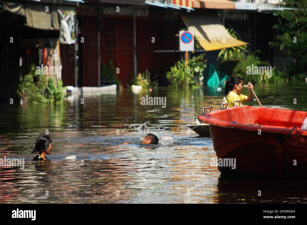 Girl smile in flood hi-res stock photography and images - Alamy