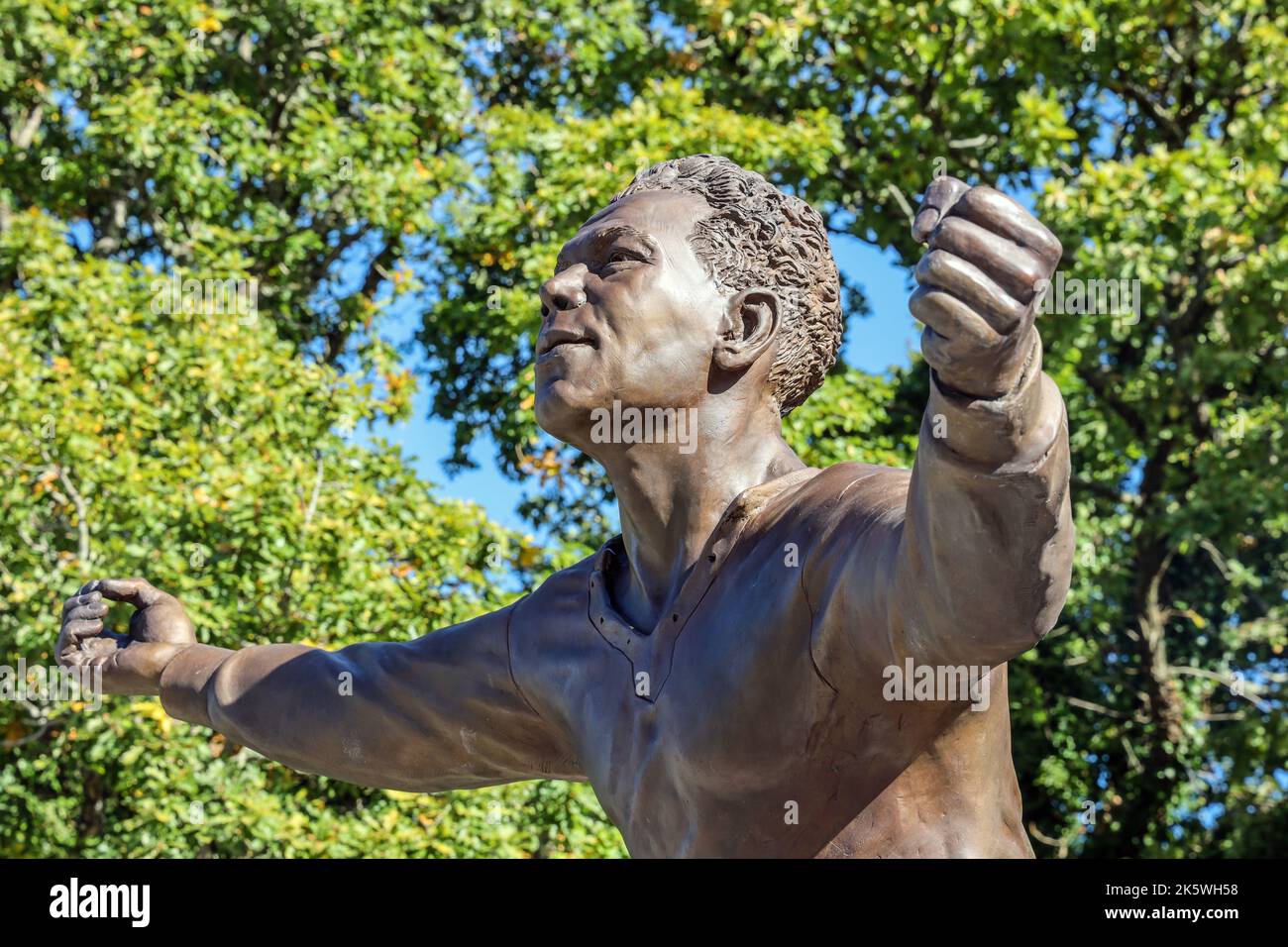 Head and shoulders close up of Jack Leslie statue outside of the Home ...