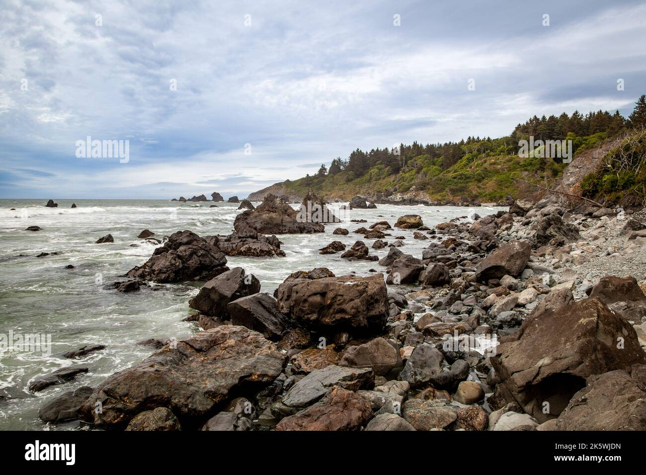 Rugged shore line of Northern California Stock Photo - Alamy