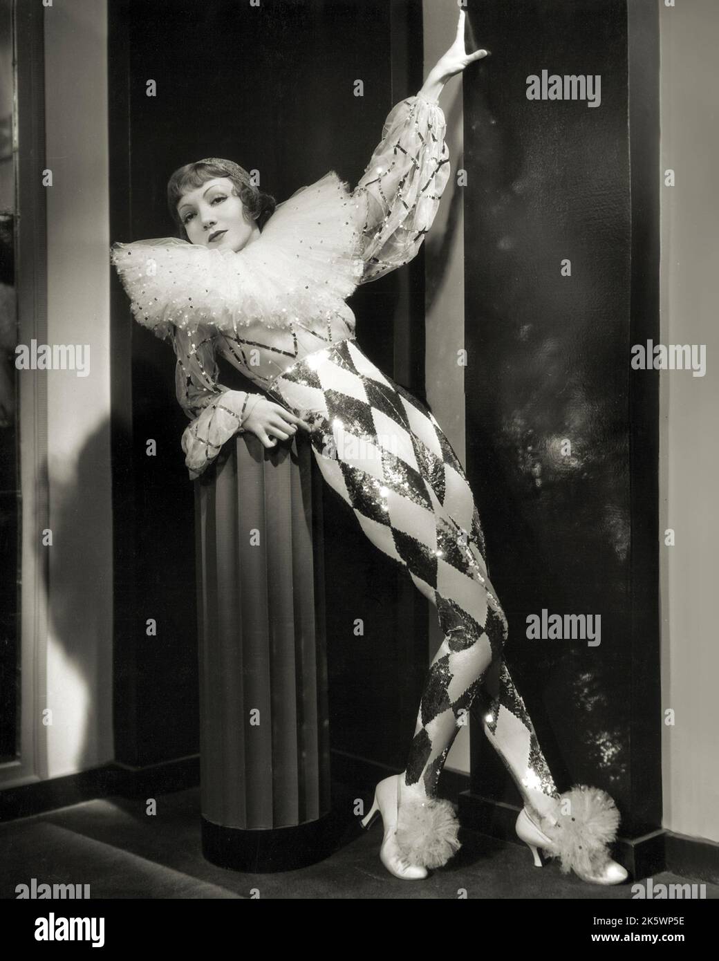 Claudette colbert american actress hi-res stock photography and images ...