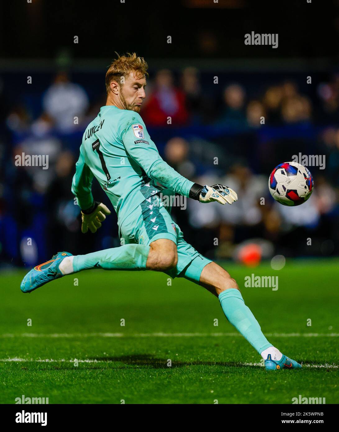 Qpr goalkeeper joe lumley hi-res stock photography and images - Alamy