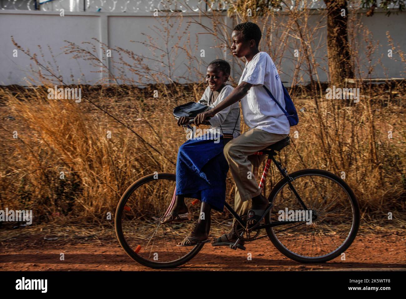 Mali bamako school hi-res stock photography and images - Alamy