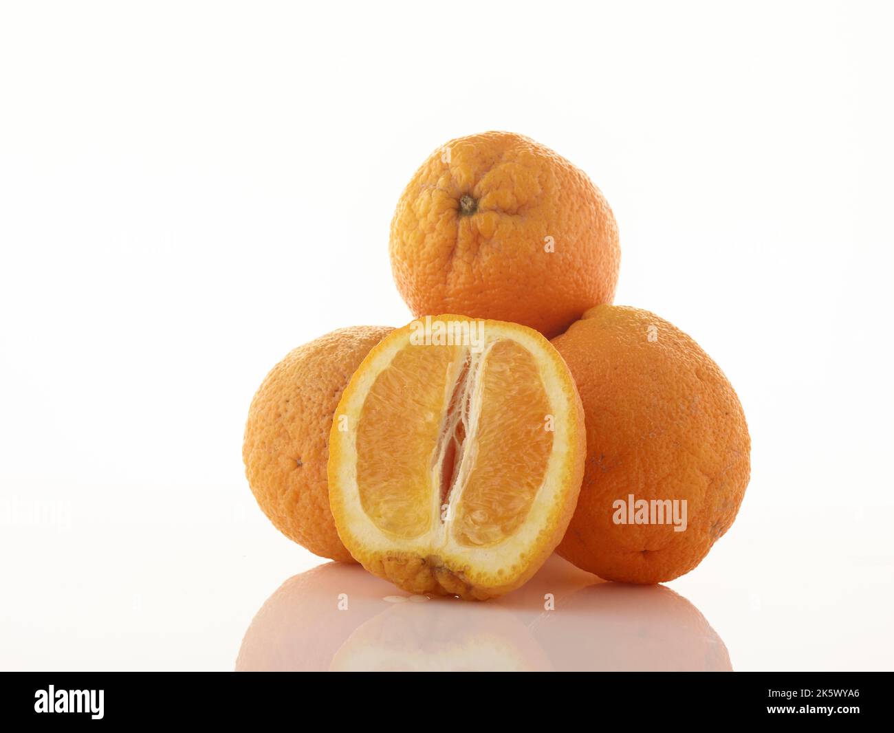 Close up food still-life of sweet oranges Stock Photo - Alamy