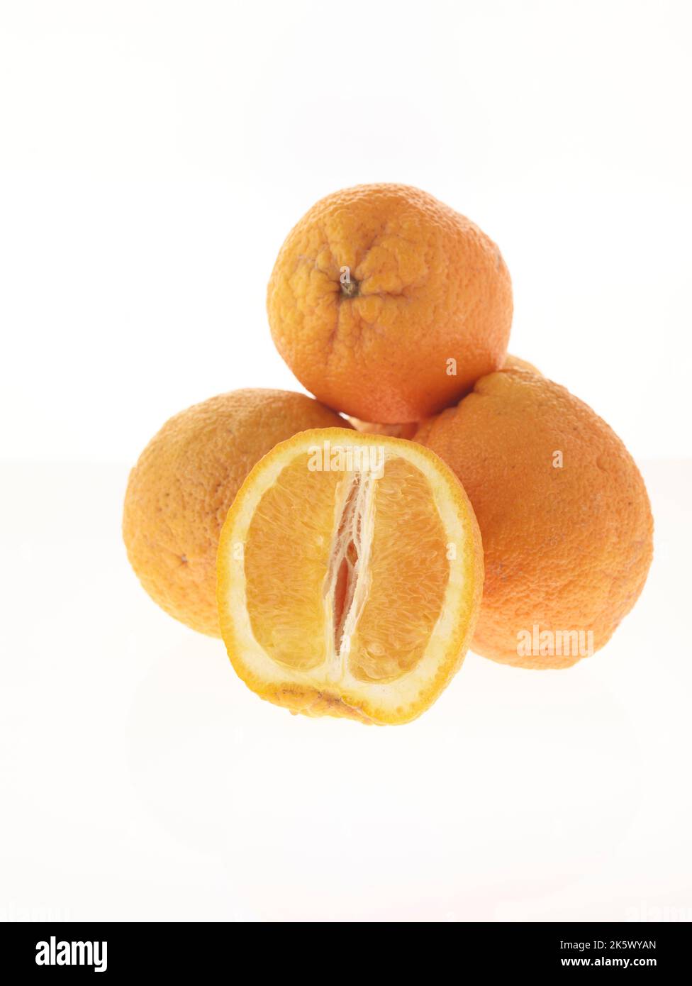 Close up food still-life of sweet oranges Stock Photo - Alamy