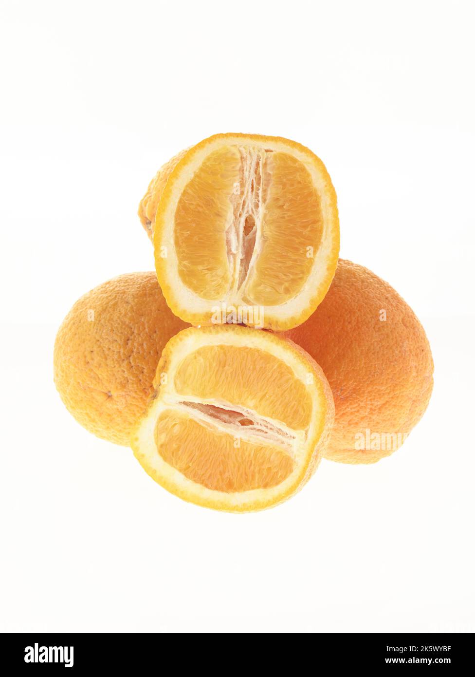 Close up food still-life of sweet oranges Stock Photo - Alamy