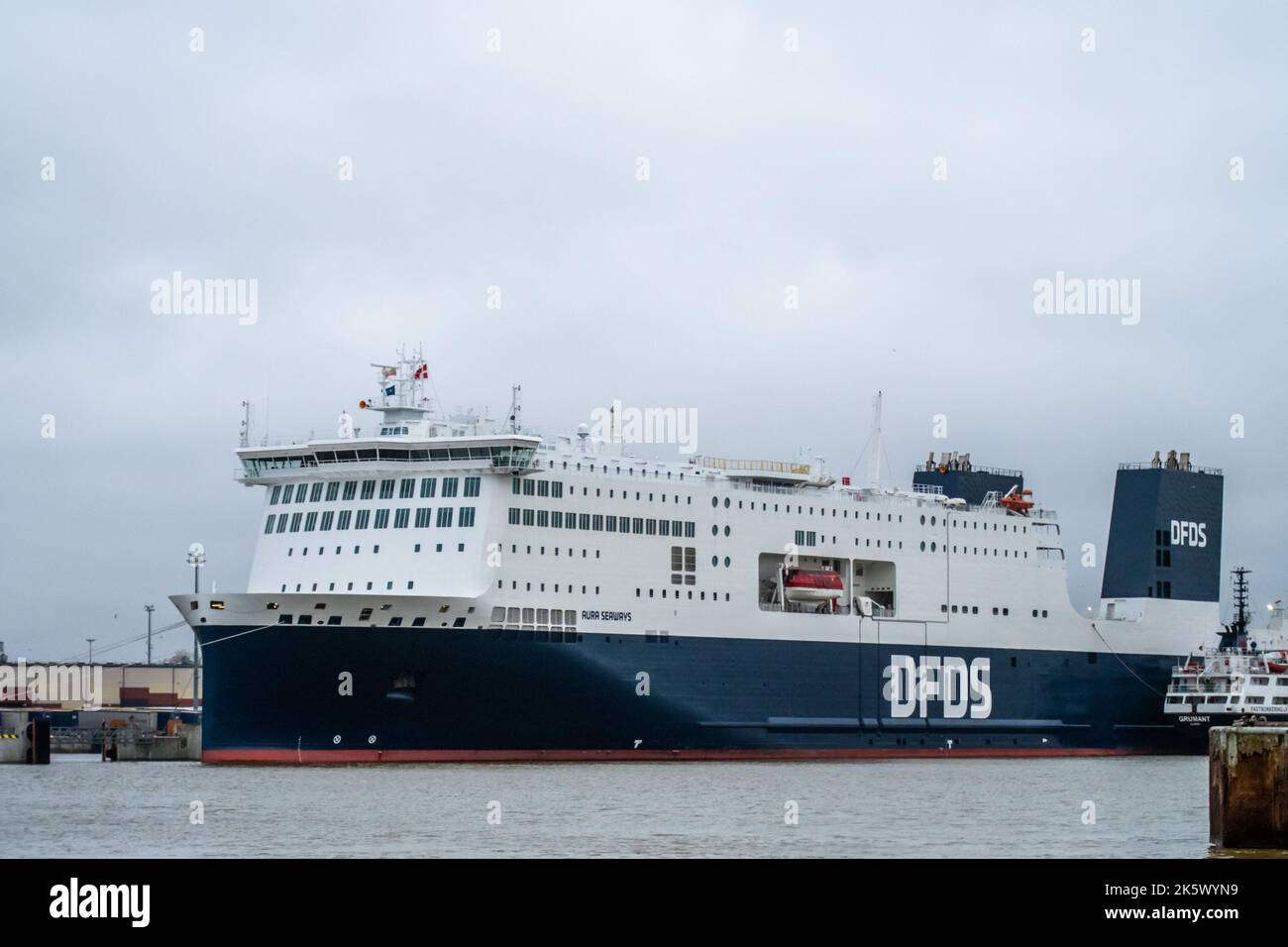 Aura seaways hi-res stock photography and images - Alamy
