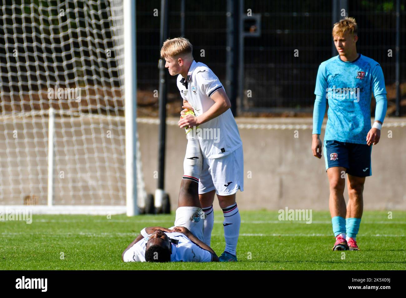 Footballers injury hi-res stock photography and images - Alamy