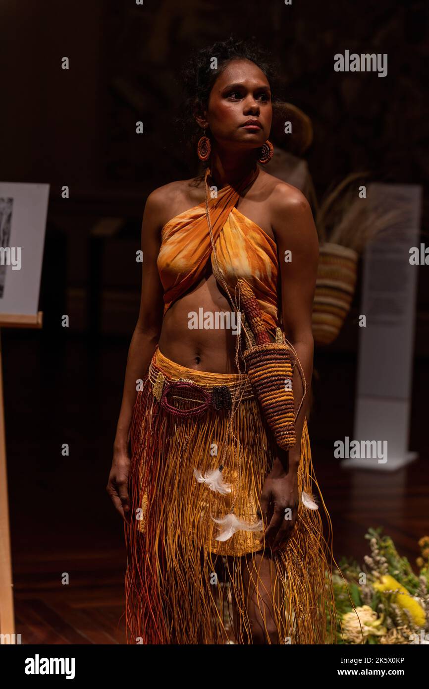 Gapuwiyak culture and arts with aly de groot hi-res stock photography and images - Alamy