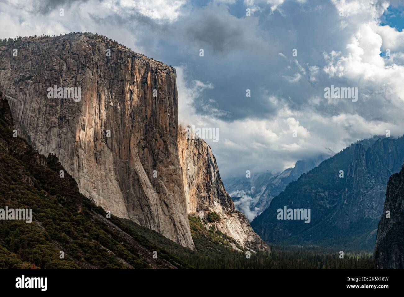 The famous El Capitan peak is seen from near the Tunnel View overlook ...