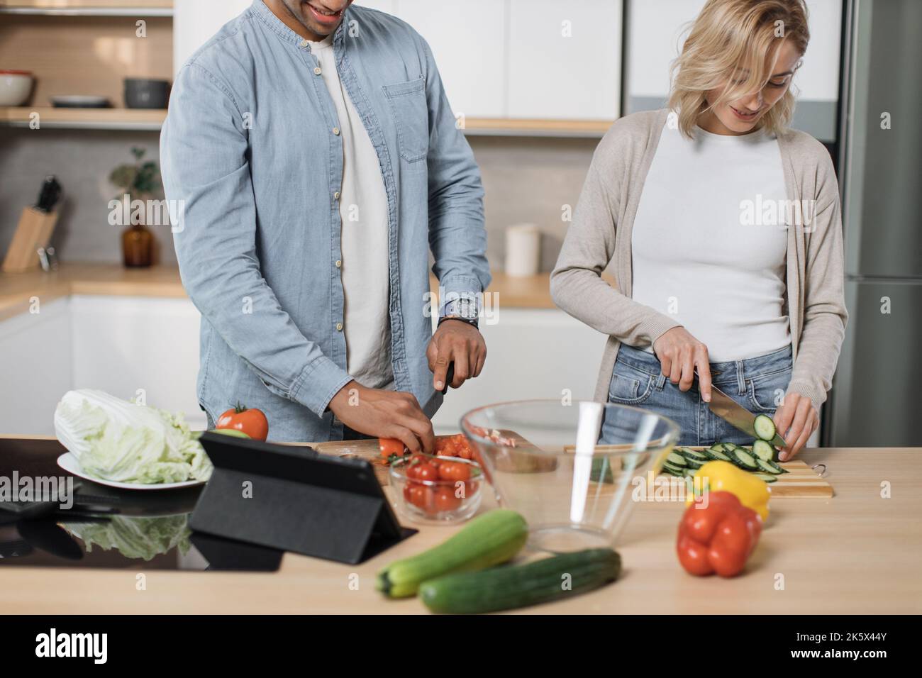 Arabic couple blond hi-res stock photography and images - Alamy