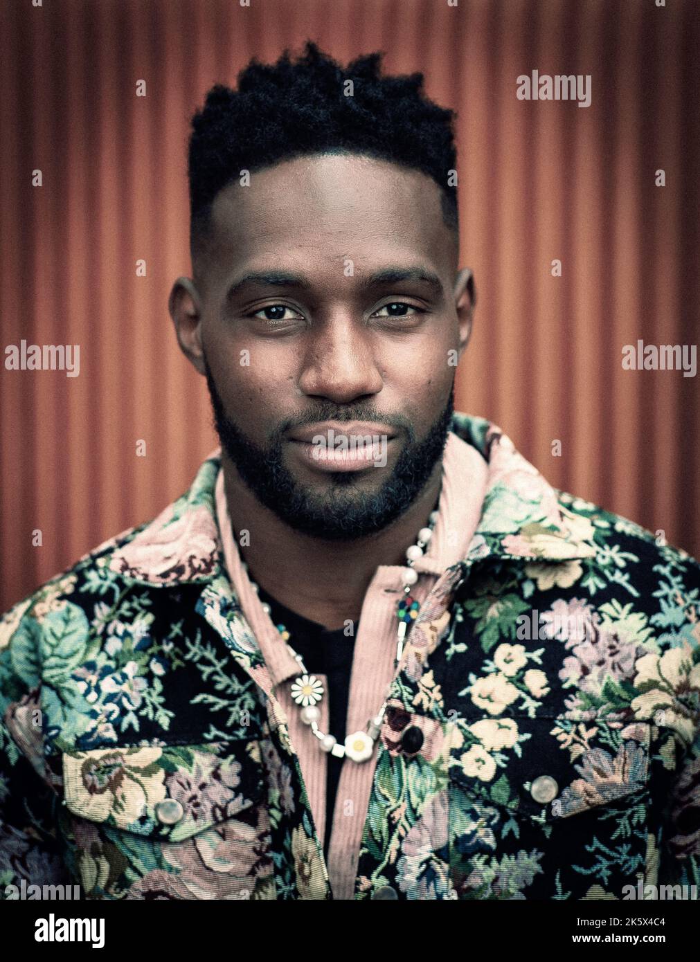 Abou tall hi-res stock photography and images - Alamy