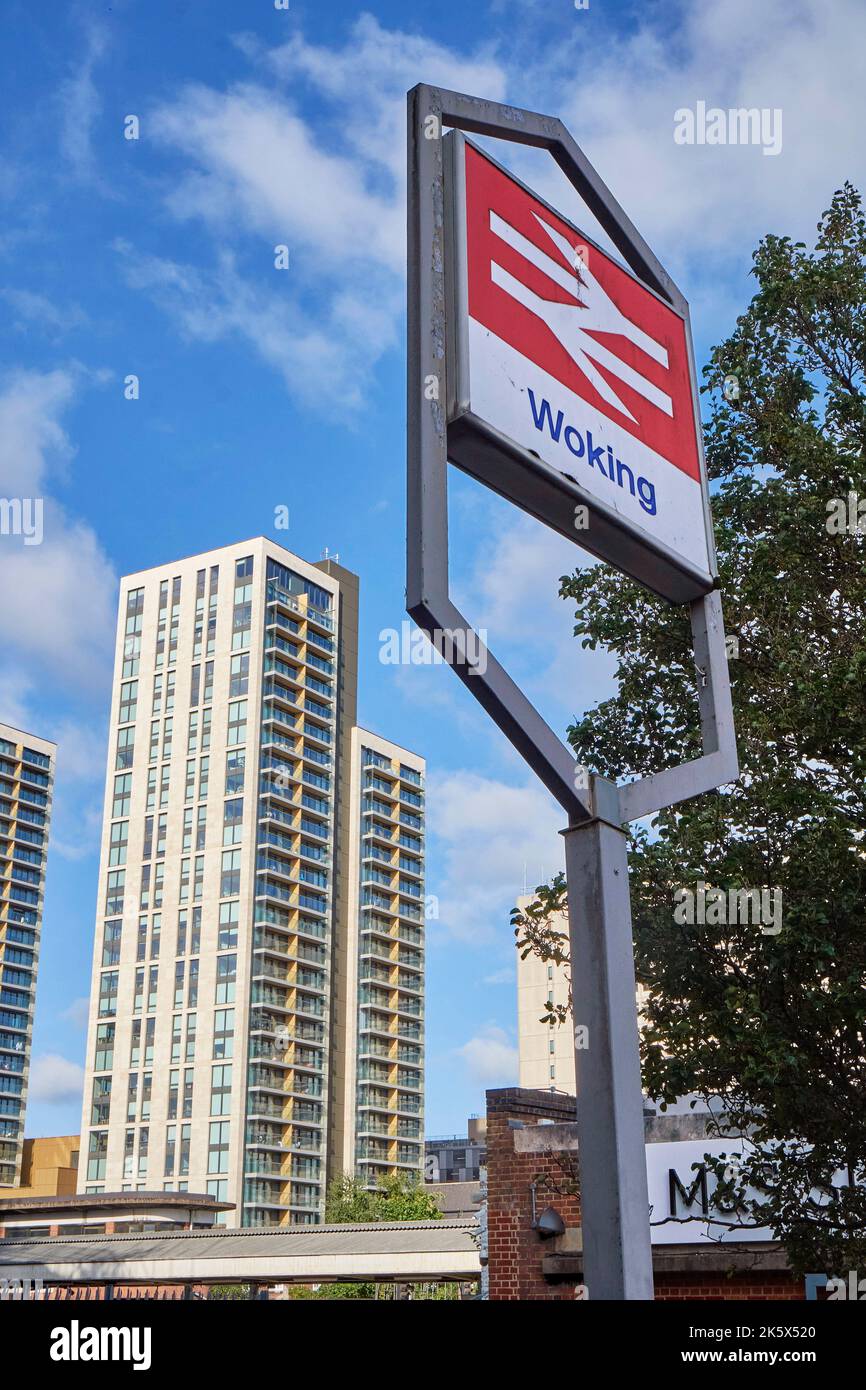 Victoria square woking hi-res stock photography and images - Alamy