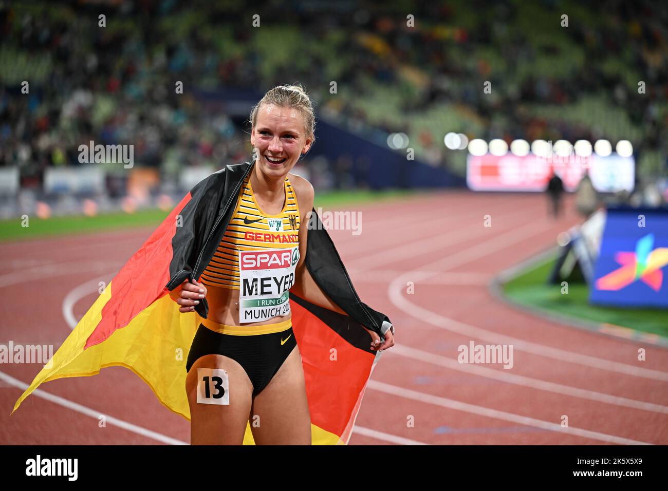 Lea Meyer with her country's flag of the 3000m steeplechase at the ...