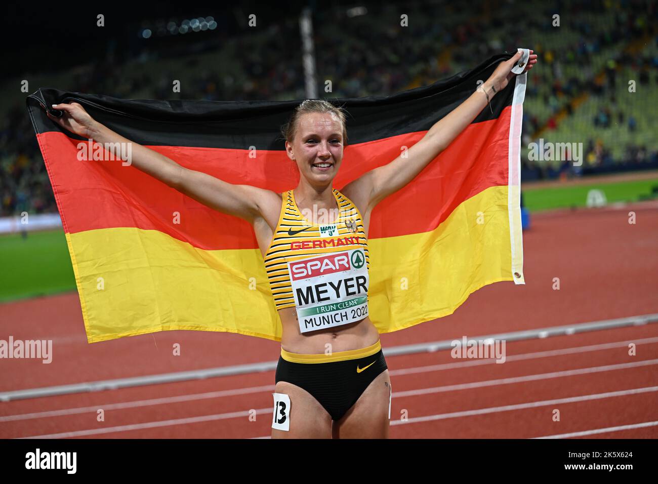 Lea Meyer with her country's flag of the 3000m steeplechase at the ...