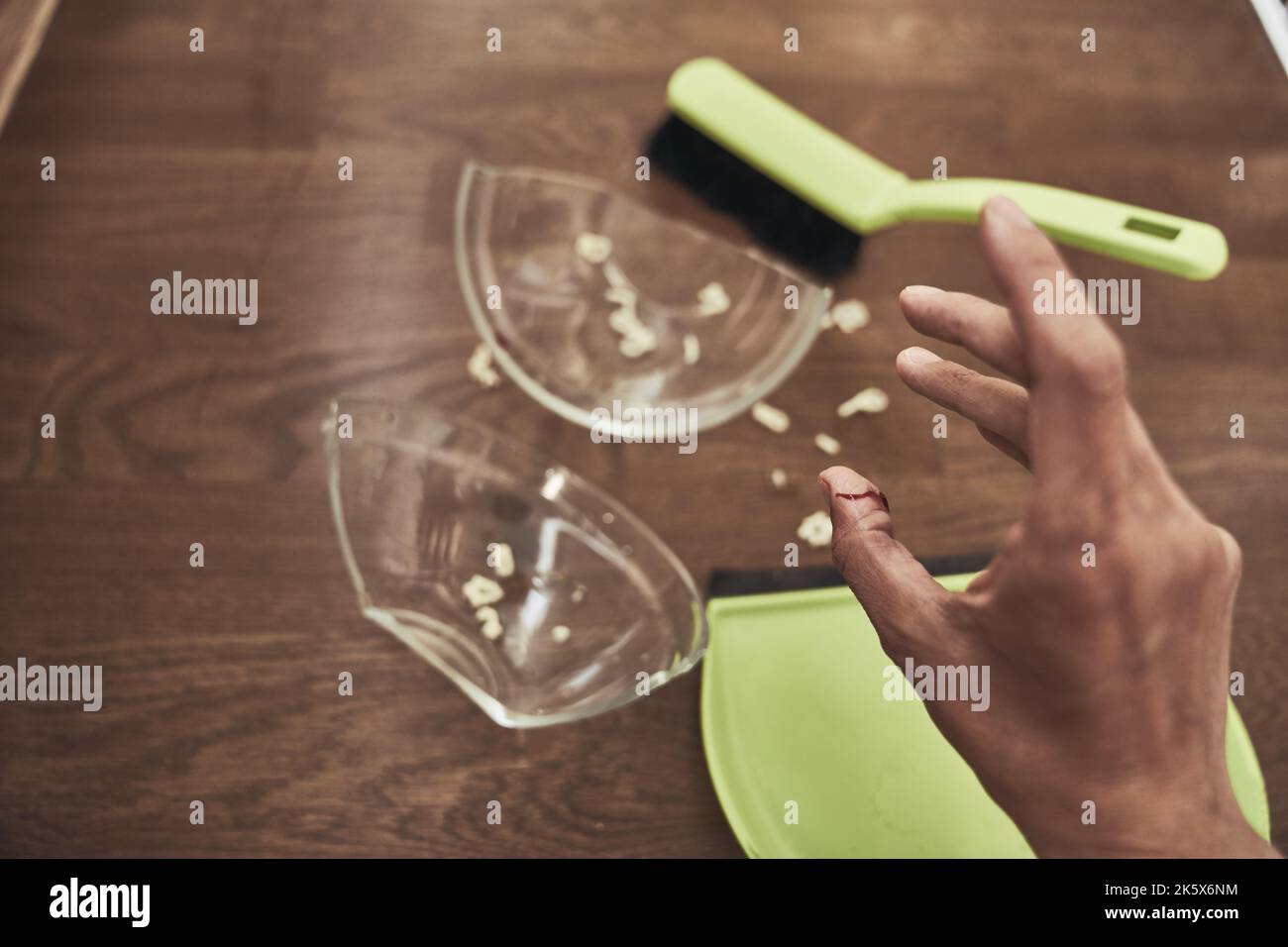 Blood on a broken glass hi-res stock photography and images - Alamy