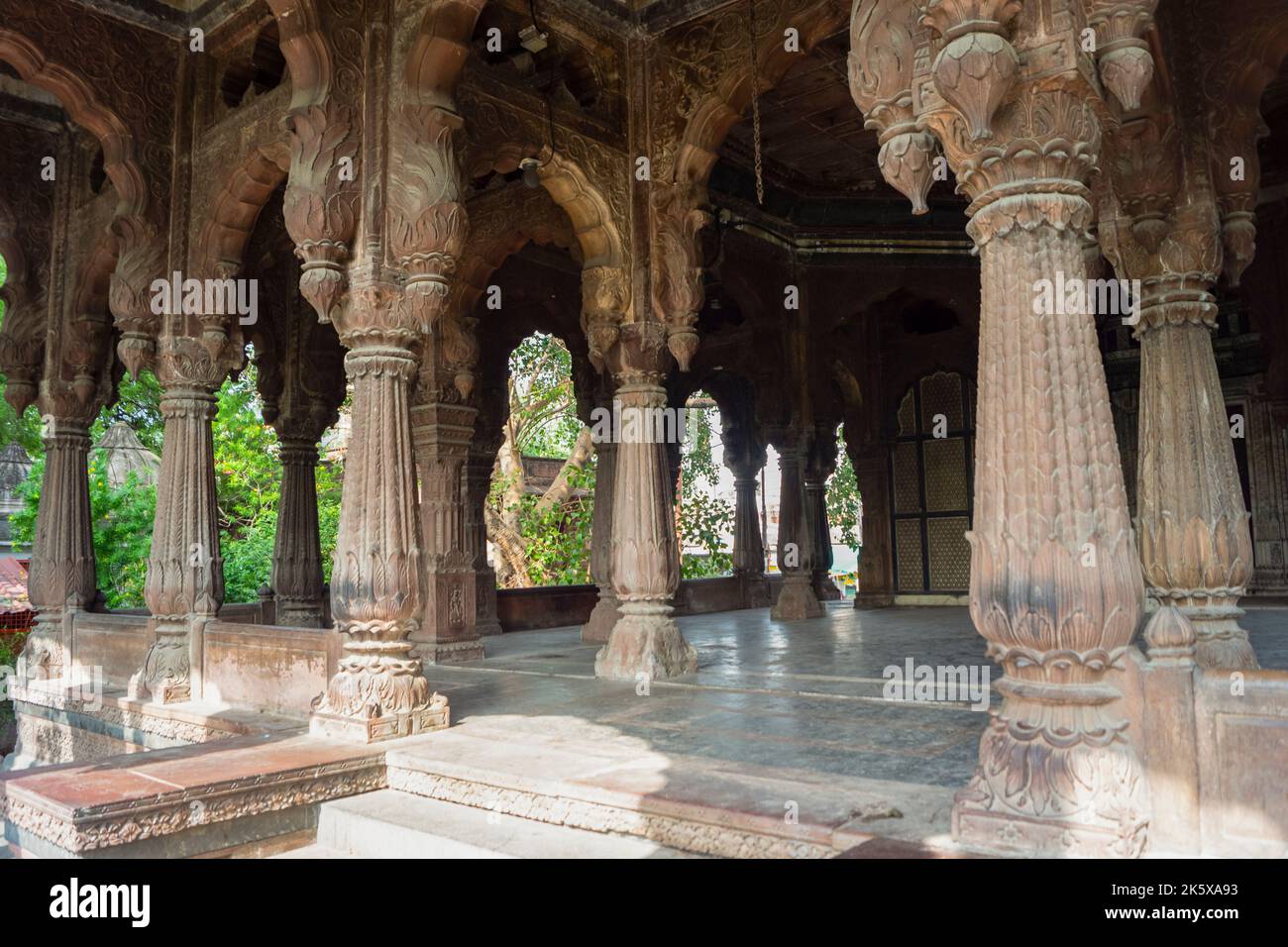 Pillars & Arches of Krishnapura Chhatri, Indore, Madhya Pradesh. Indian ...