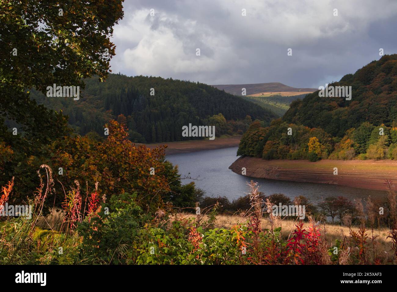 Peak District national park over looking the Lady Bower reservoir, UK ...
