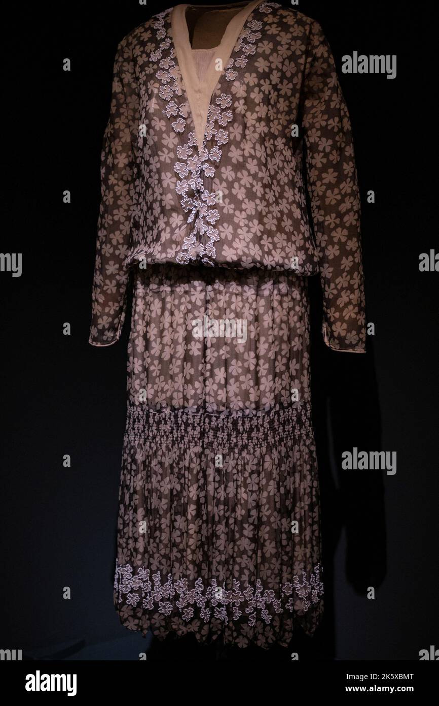 Picasso chanel hi-res stock photography and images - Alamy