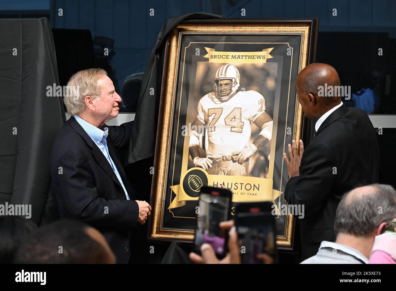 J. Kent Friedman and Mayor Houston Sylvester Turner unveil the 2023 ...