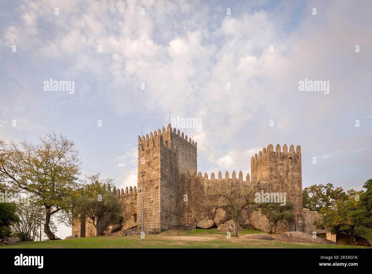 Castelo de guimaraes hi-res stock photography and images - Alamy