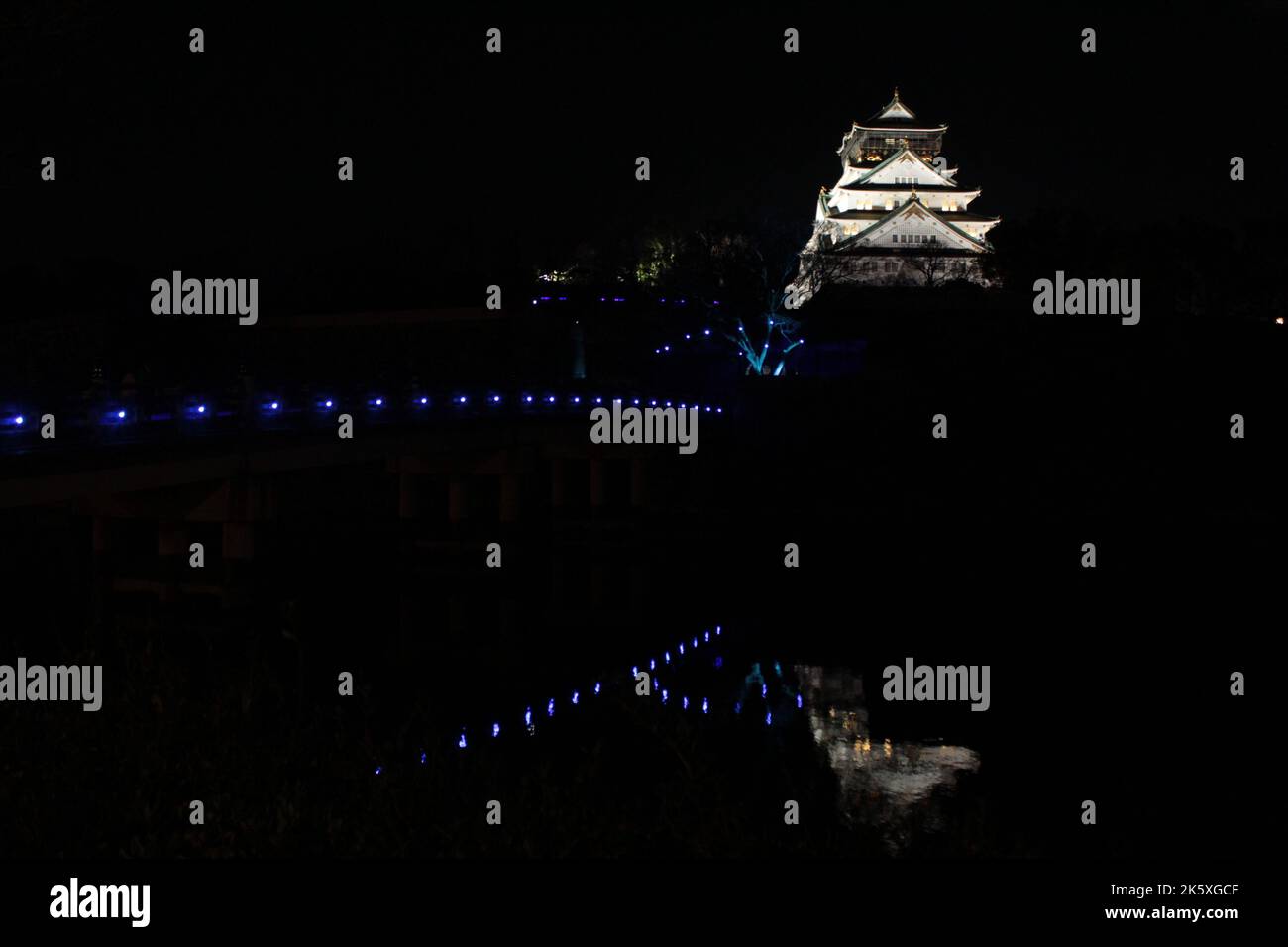 Osaka castle lightshow hi-res stock photography and images - Alamy