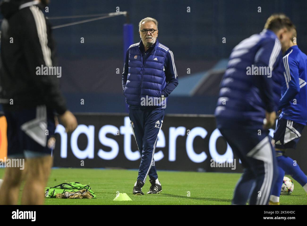 Coach Ante Cacic during training session of Dinamo Zagreb before ...