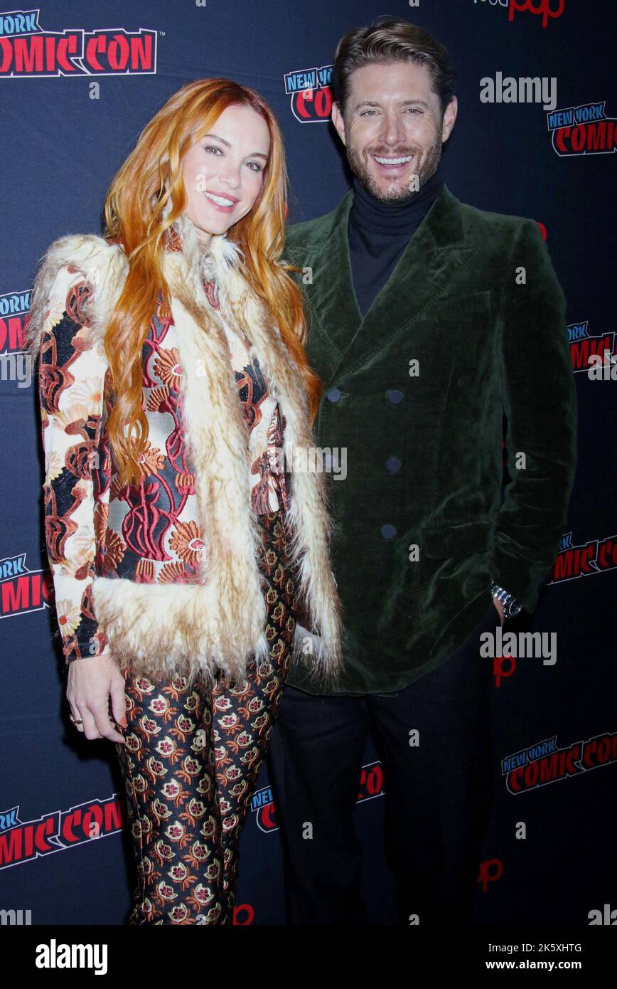 `The Winchesters` Panel-2022 New York Comic Con - Day 4 -PICTURED ...