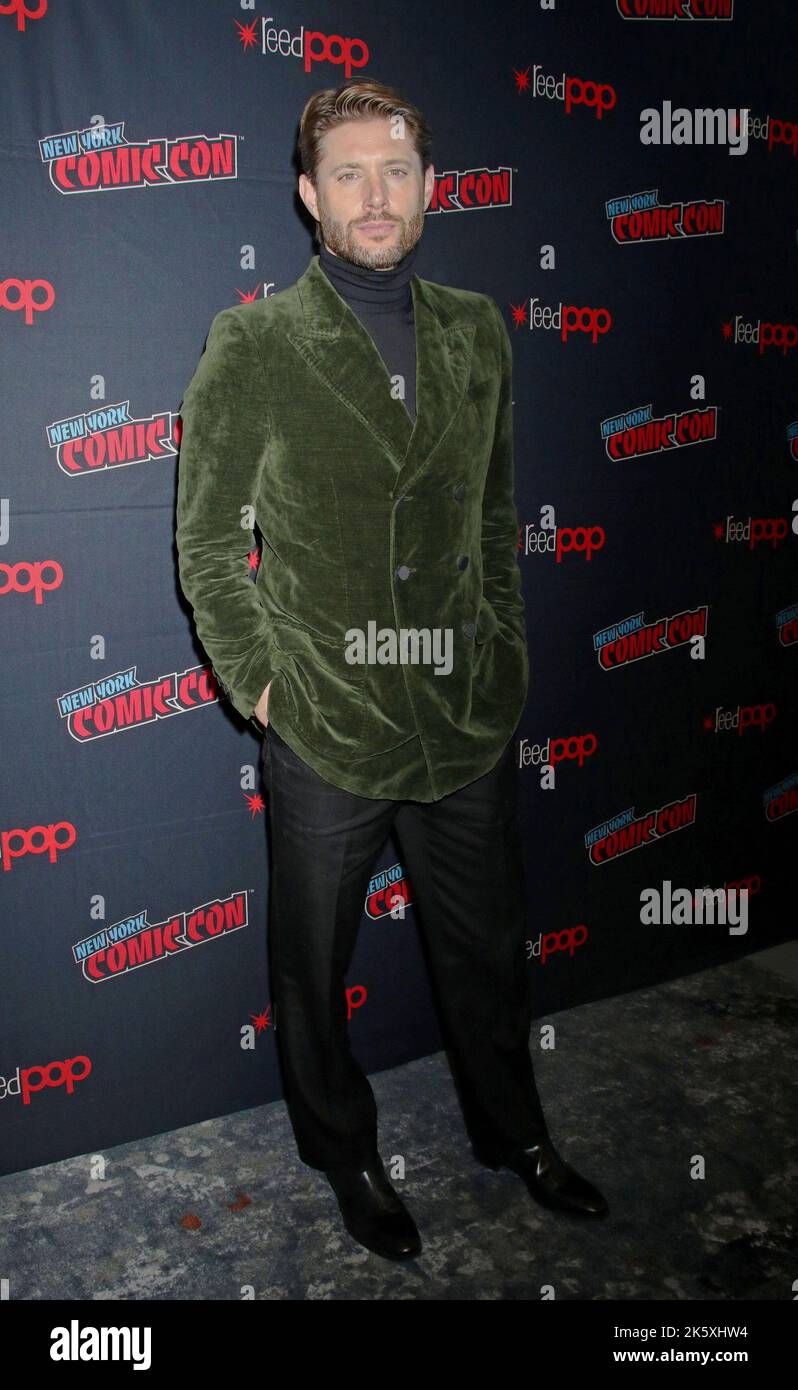 `The Winchesters` Panel-2022 New York Comic Con - Day 4 -PICTURED ...
