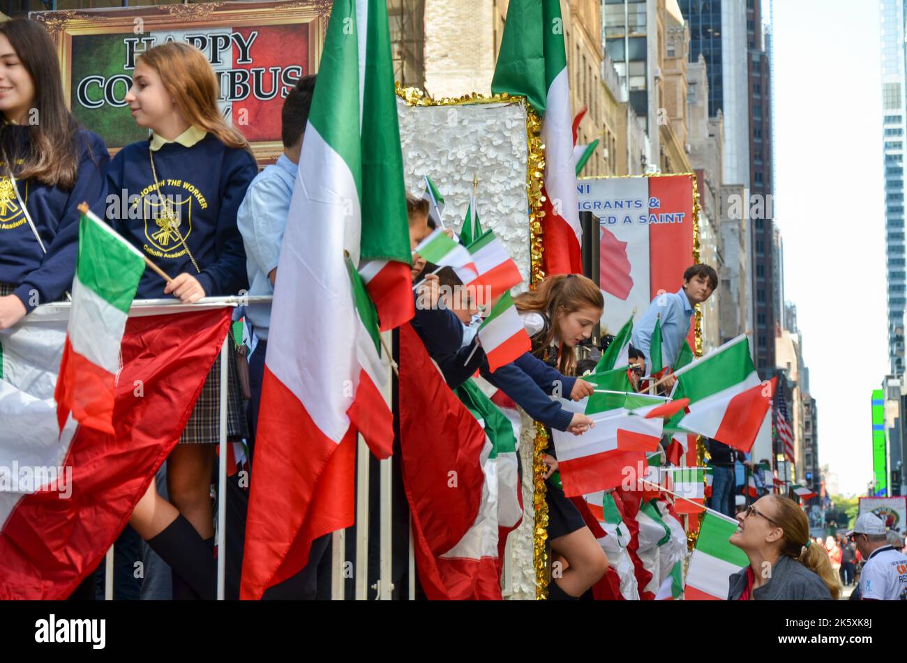 New York City, United States. 10th OCT, 2022. Italian New Yorkers are ...